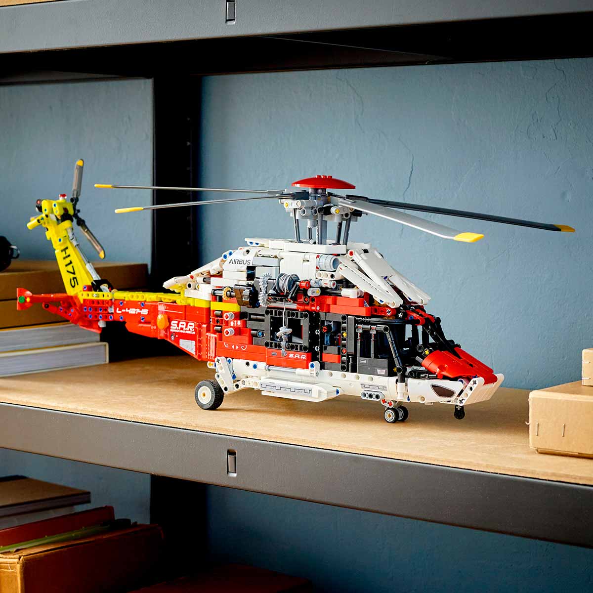 LEGO Technic Airbus H175 Kurtarma Helikopteri 42145 | Toyzz Shop
