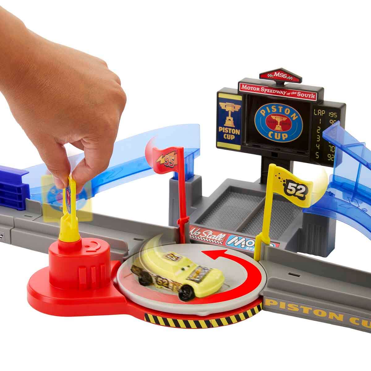 Disney Pixar Cars Piston Kupası Akrobasi Hız Pisti Oyun Seti JHL42 ...