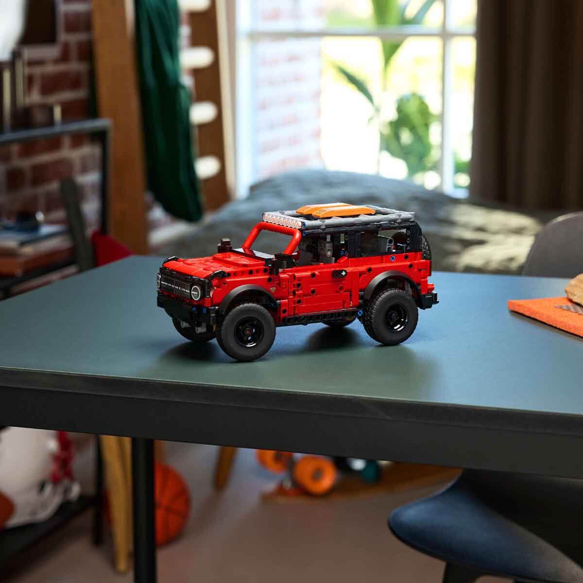 LEGO Technic Ford Bronco SUV 42213 - 9 Yaş ve Üzeri Araç Seven Çocuklar ...
