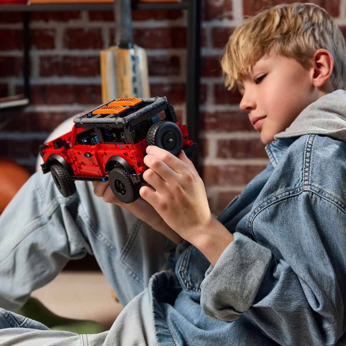 LEGO Technic Ford Bronco SUV 42213 - 9 Yaş ve Üzeri Araç Seven Çocuklar ...