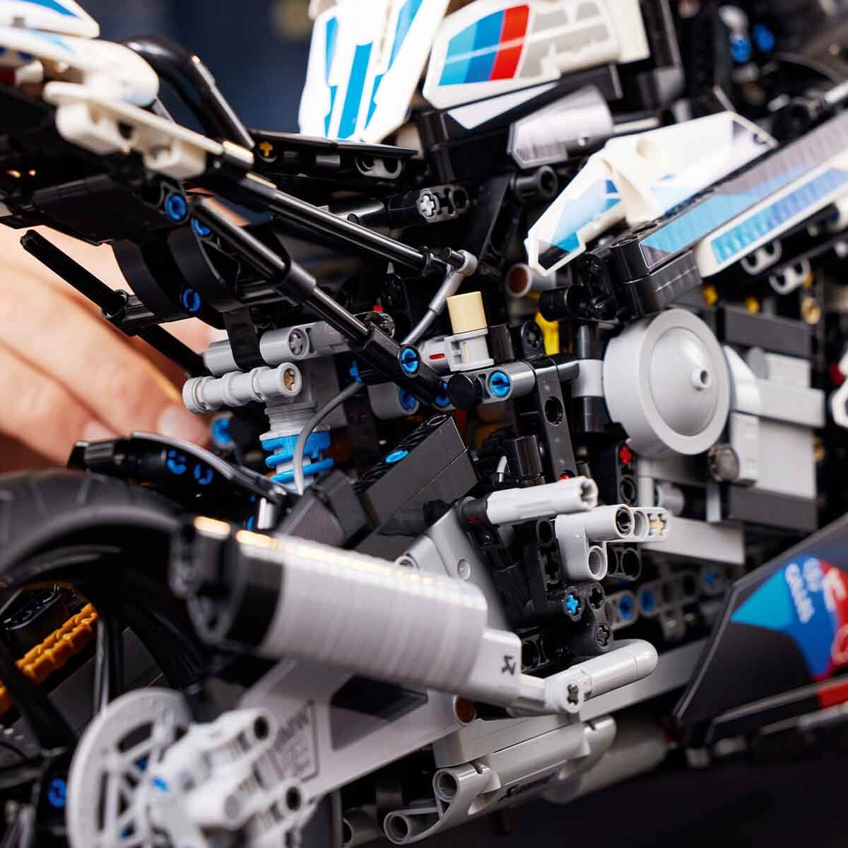 LEGO Technic BMW M 1000 RR 42130 | Toyzz Shop