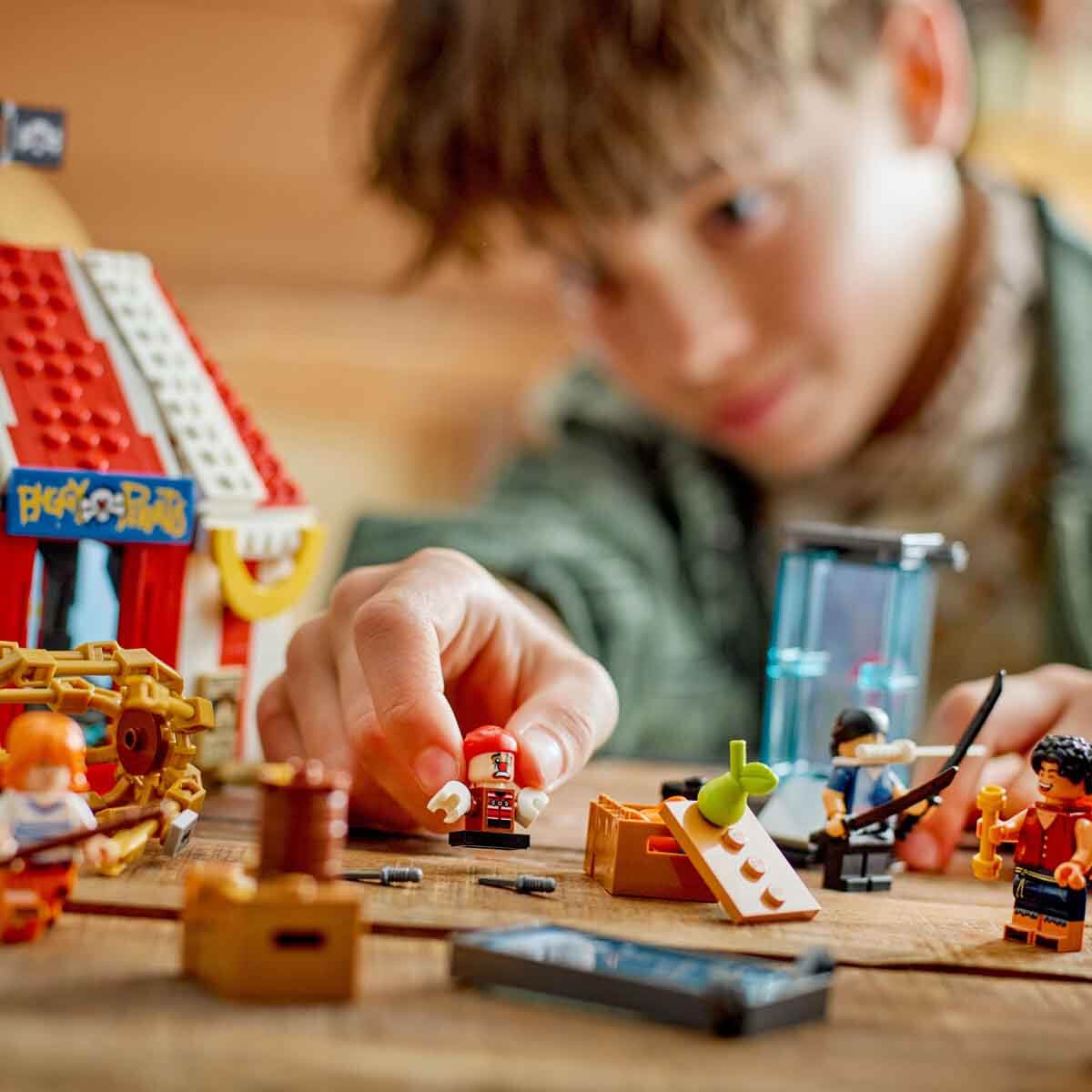 LEGO ONE PIECE Palyaço Buggy'nin Sirk Çadırı 75637 - 8 Yaş ve Üzeri ...
