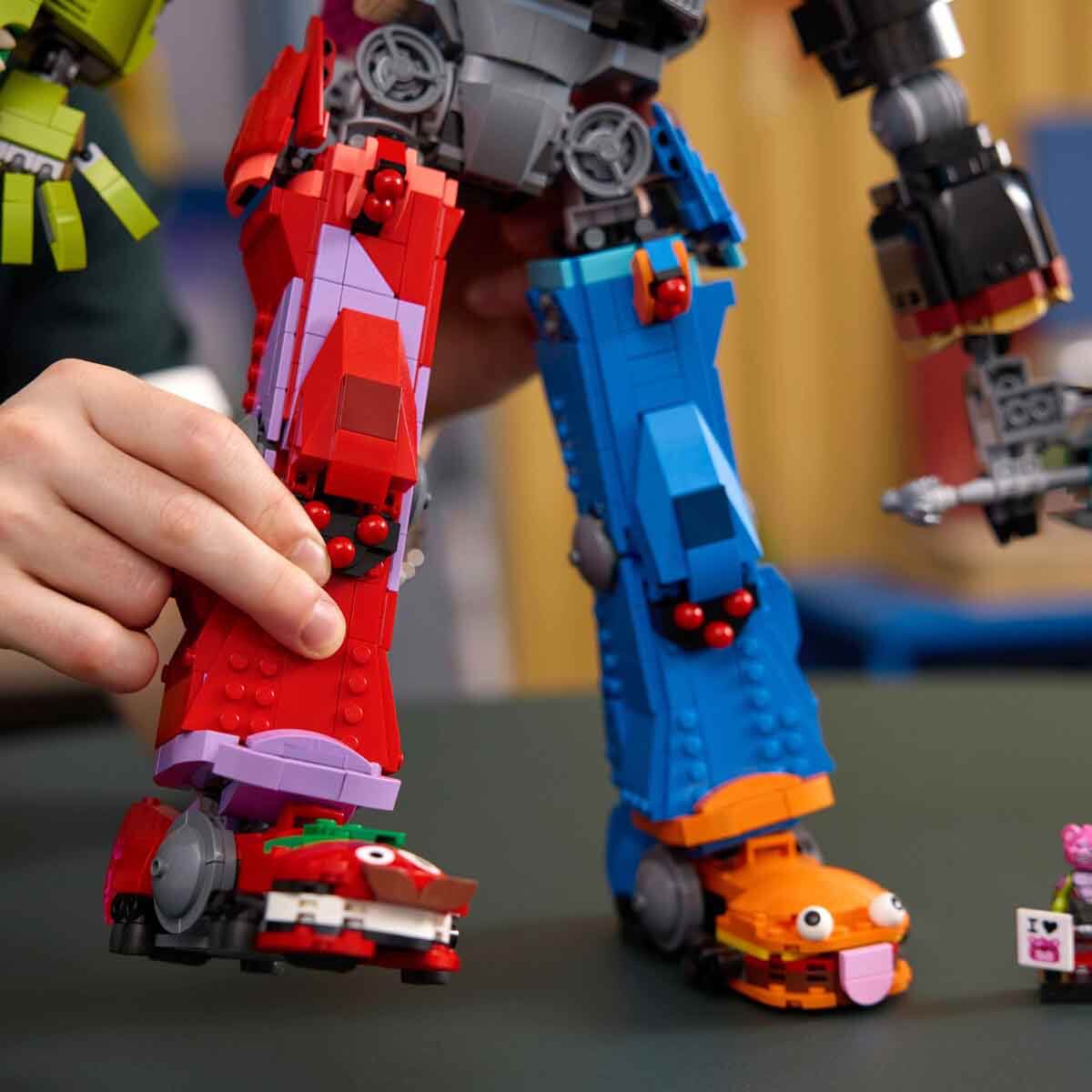 LEGO Fortnite Meka Takım Lideri 77078 - Yetişkinler için Koleksiyonluk ...