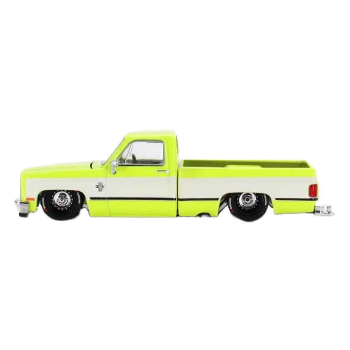 1:64 Mini GT Chevrolet Silverado Kaido Flo Yellow V1 Diecast Model ...