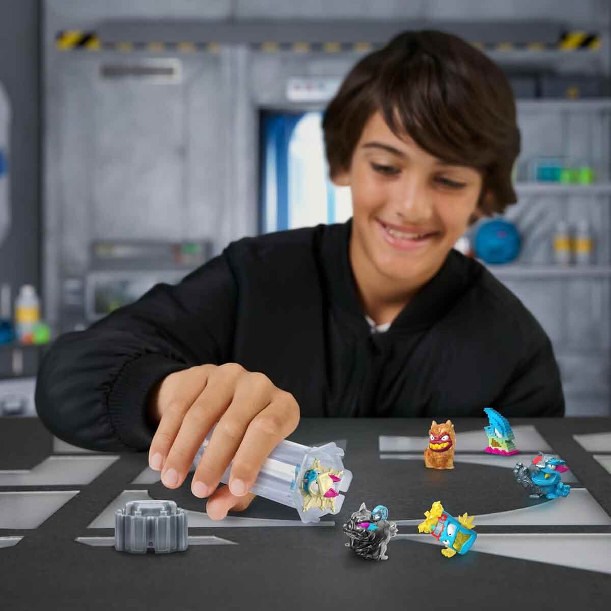 MrBeast Lab Swarms Hyper Fusion Serisi 6'lı Sürpriz Figür Paketi ...
